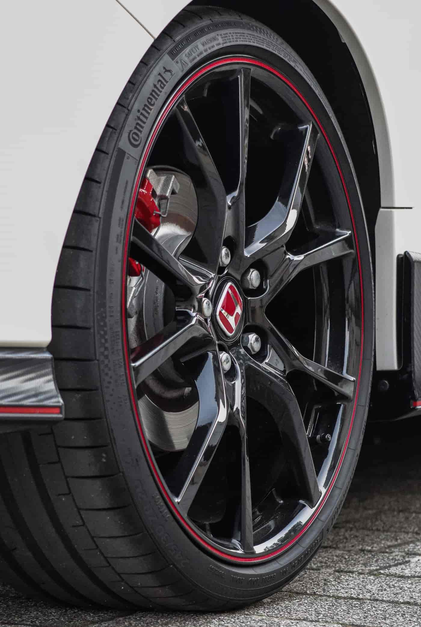 Exploring Low Profile Tires: Pros, Cons, and Suitability - LEARN ABOUT TPMS