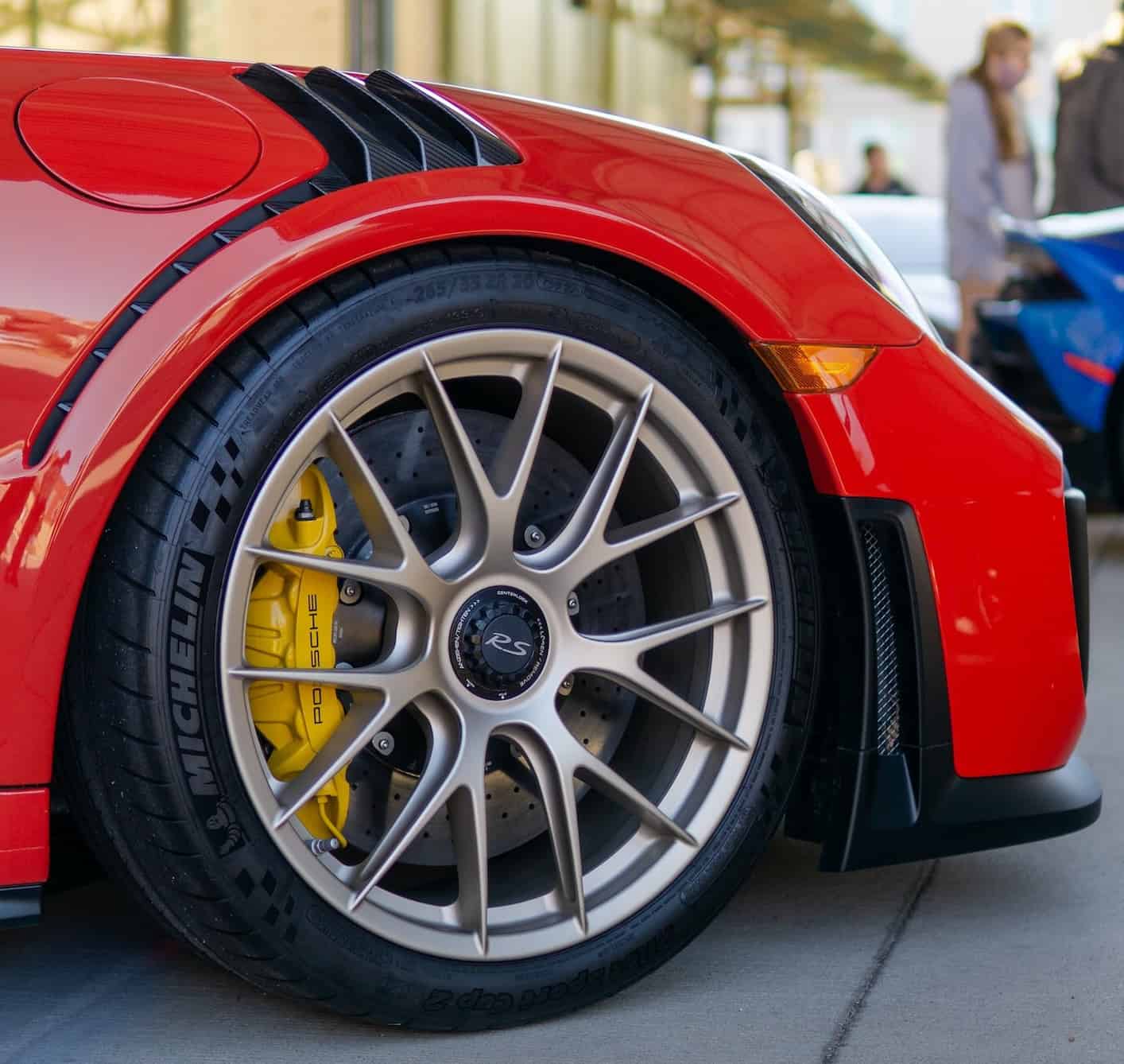 Exploring Low Profile Tires: Pros, Cons, and Suitability - LEARN ABOUT TPMS