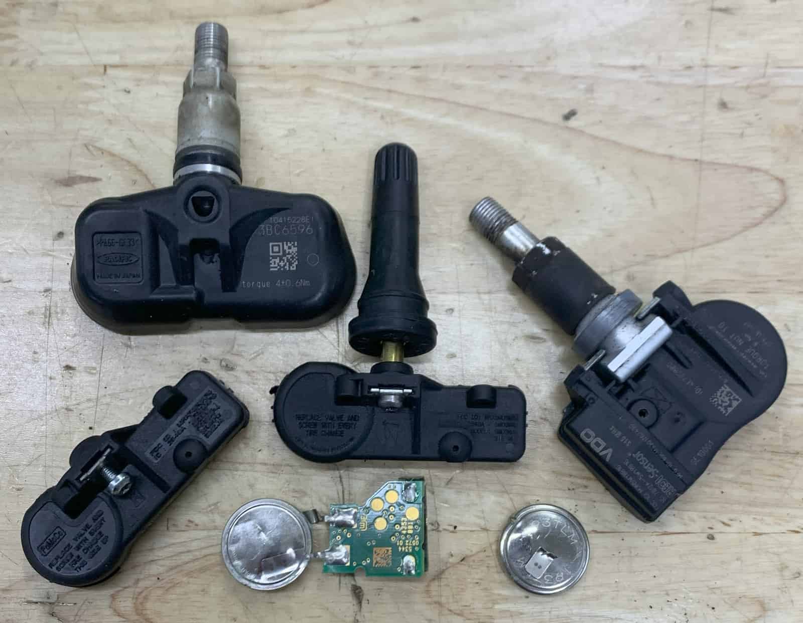 How to Reset and Diagnose the Mitsubishi Outlander Low Tire Pressure ...