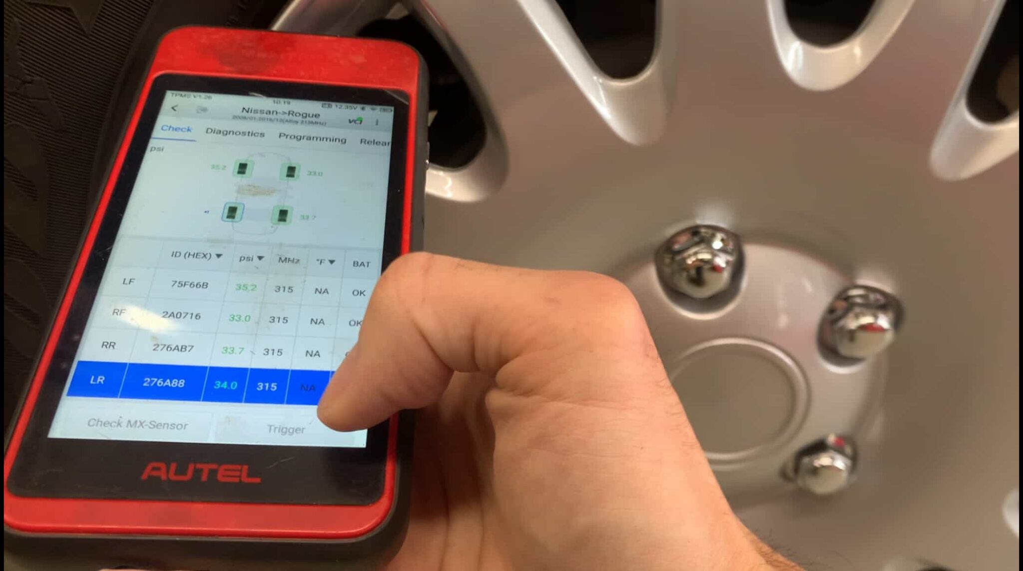 How Can You Tell Which Tire Pressure Sensor is Bad? Signs and Causes of ...